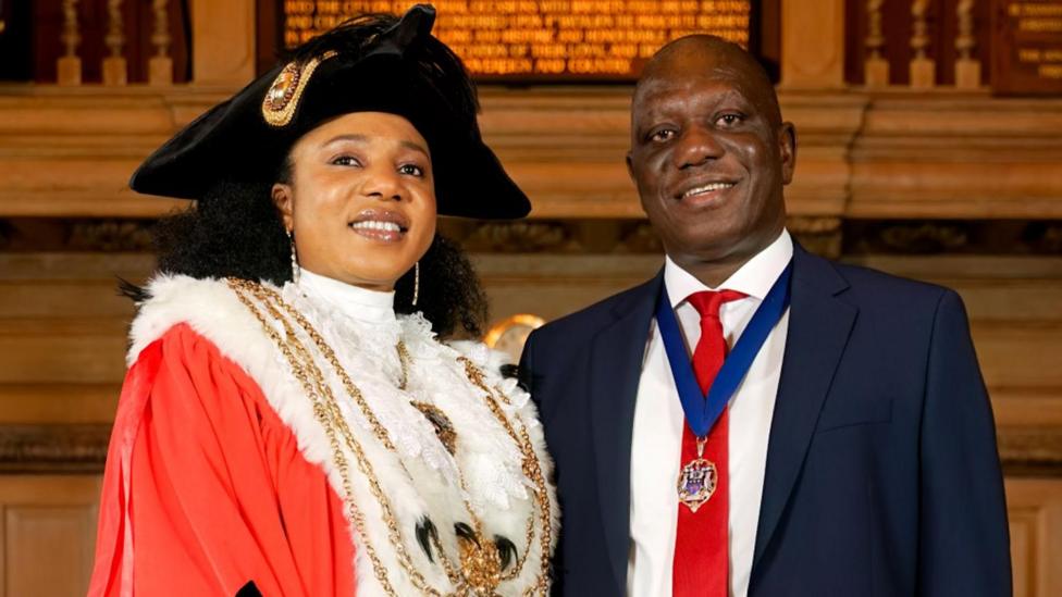 Abigail Marshall Katung: New lord mayor of Leeds sworn in - BBC News