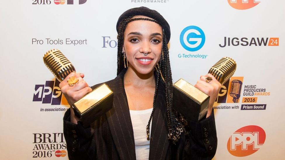 Radiohead dominate producer awards - BBC News