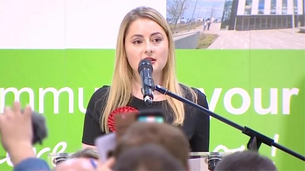 Wellingborough's new Labour MP takes her seat in Parliament - BBC News