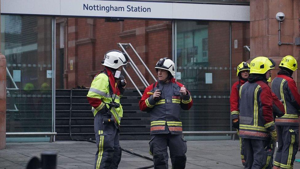 Nottingham Station: How did the fire spread so quickly? - BBC News