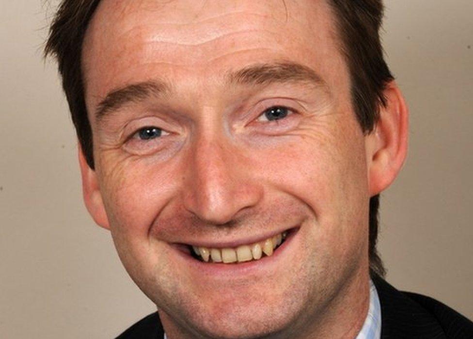 Labour loses total control of Manchester City Council - BBC News