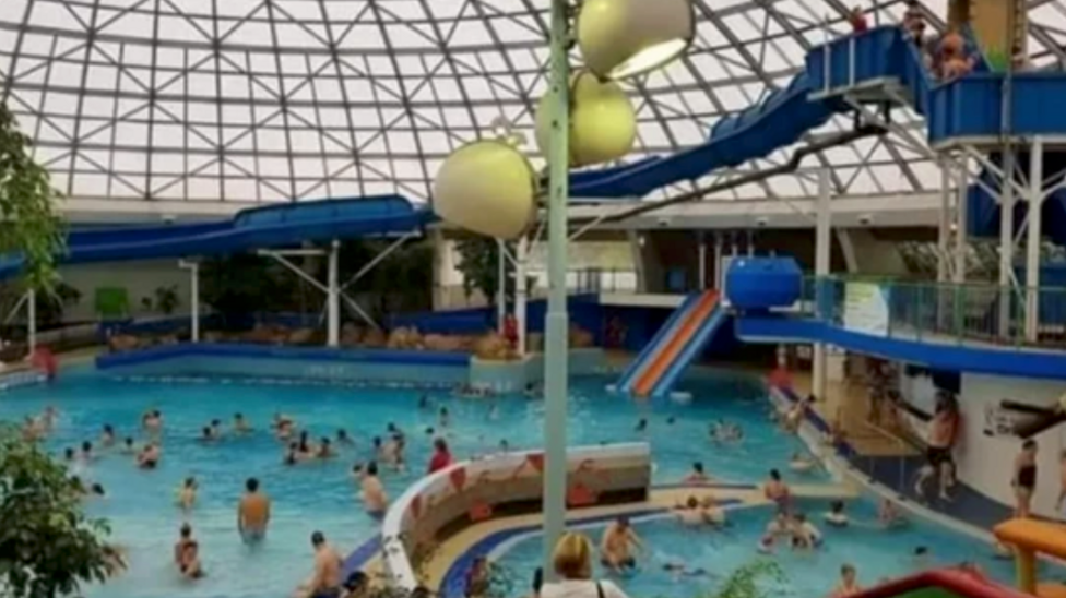 Save Oasis Swindon launches new bid to save sports hall - BBC News