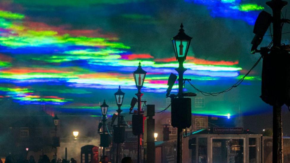 Liverpool'sNorthern Lights art show Borealis - where to see it - BBC News
