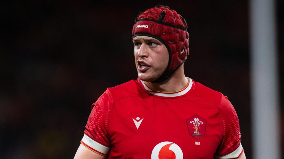 James Botham: Wales players avoid politics and appeal for more time ...