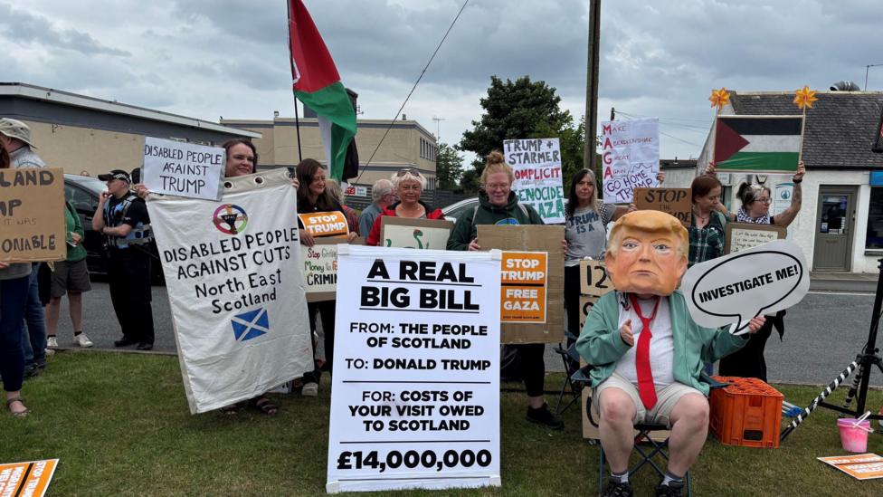 How President Donald Trump is spending time in Scotland - BBC News