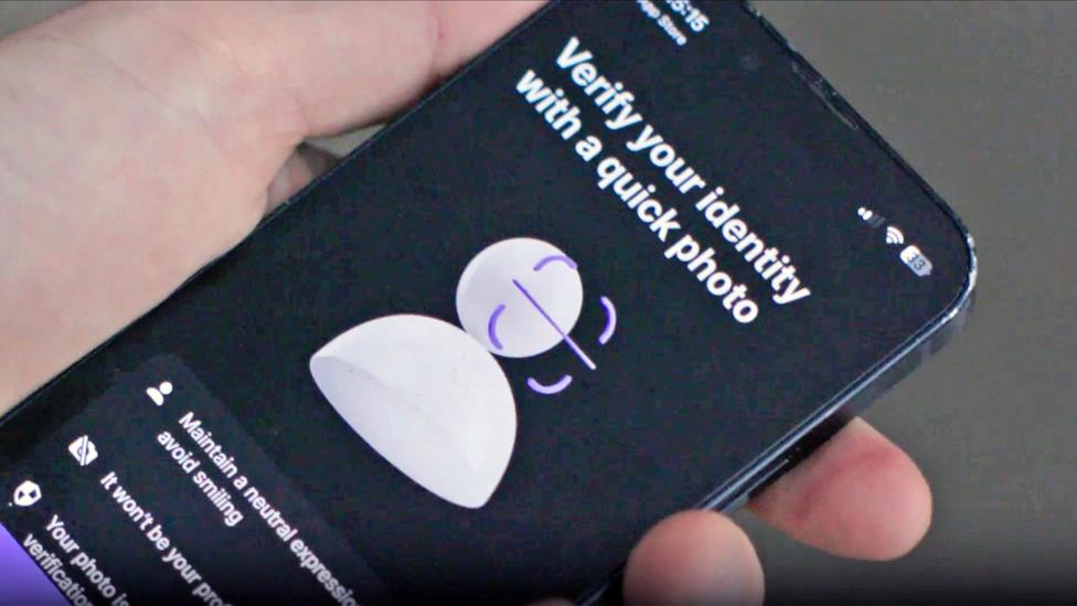 Revolut customers say e-money firm failed them after being scammed ...