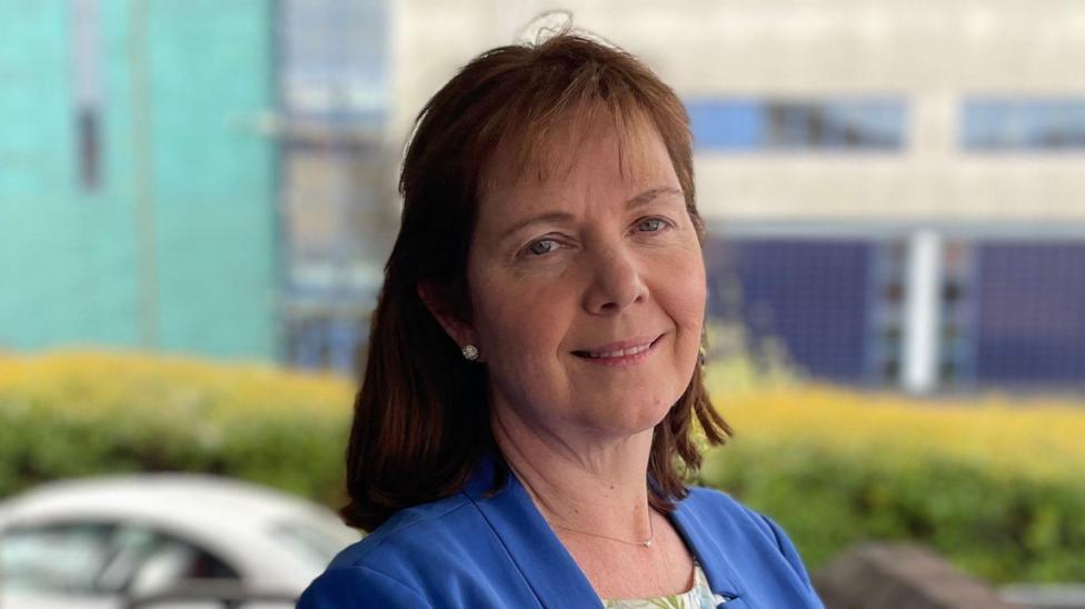 East Midlands mayor election: Who is the Labour candidate? - BBC News