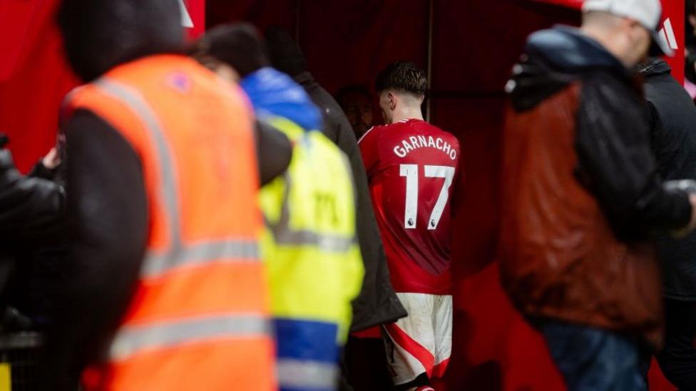 Man Utd: Ruben Amorim to ask Alejandro Garnacho about substitution reaction in win over Ipswich ...