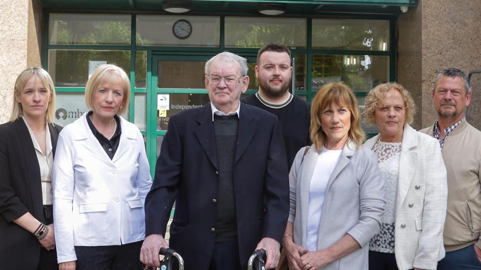 Kingsmills: RUC failed to arrest suspects over murders - report - BBC News