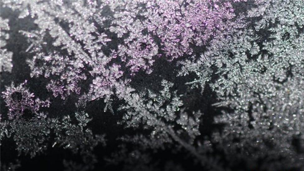 What causes different frost patterns? - BBC Weather