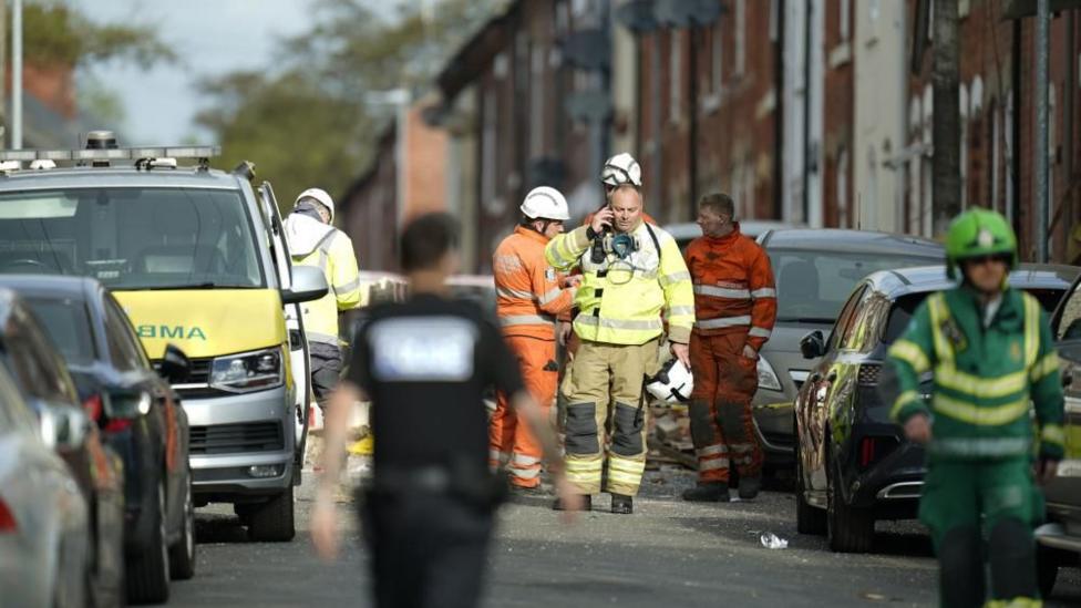 Worksop explosion: Man recalls running into collapsed home after fatal ...