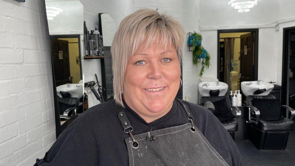 Mid Beds: Going private for menopause help 'out of despair' - BBC News