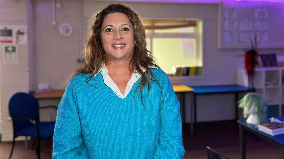 New project for Jersey students who struggle to attend school - BBC News