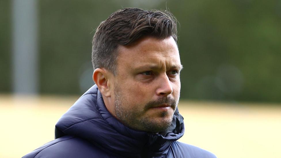 Andy Mangan: Stockport assistant coach leaves for Botafogo - BBC Sport