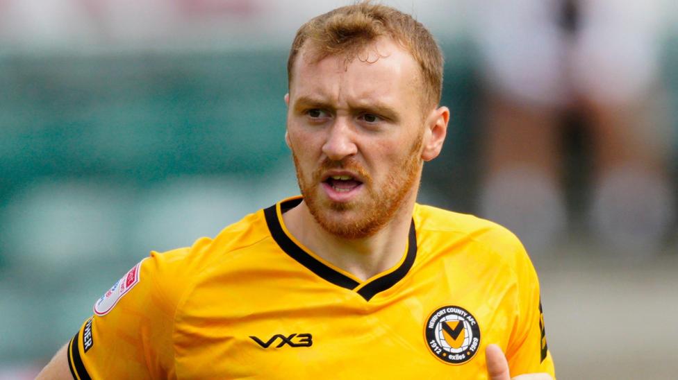 Luke Jephcott: Truro City sign Newport County striker on loan - BBC Sport