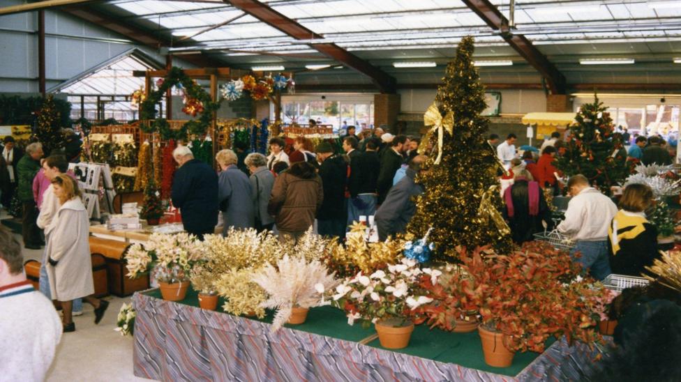 How North West garden centres became a Christmas day out - BBC News