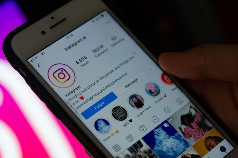 Instagram to add restrictions to under 16 accounts - BBC Newsround