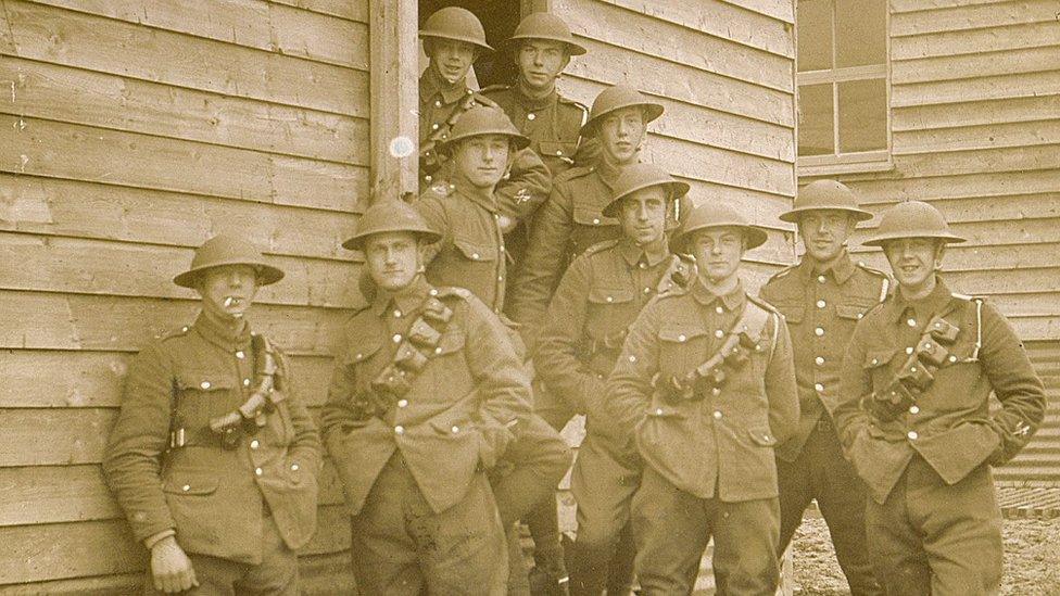 Soldier's hymn written in trenches played at remembrance service - BBC News