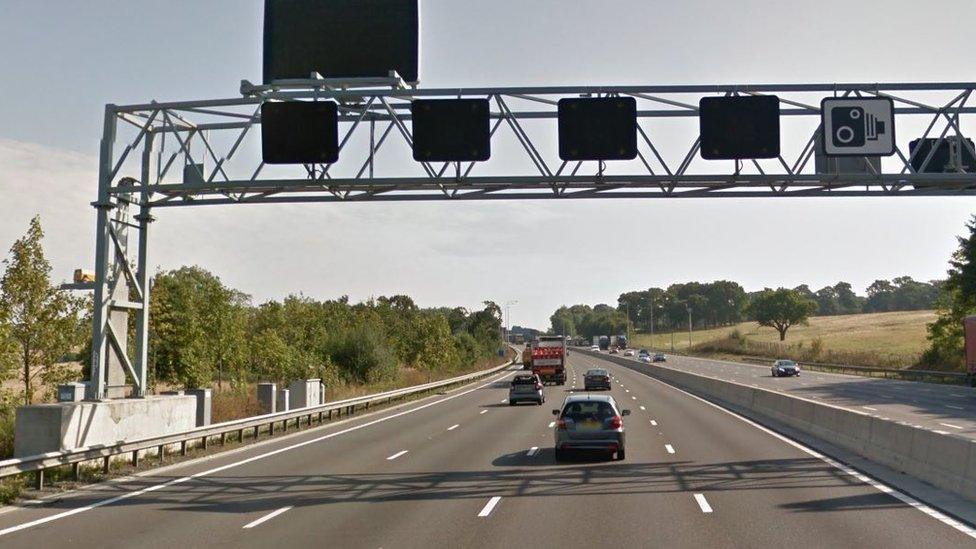 M25 crash: Defendant 'queried how far car would go on low fuel' - BBC News