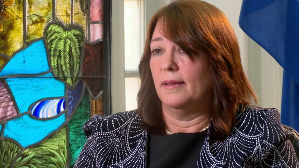 Cuba's crime rate soars, fuelled by gang crime and drugs - BBC News