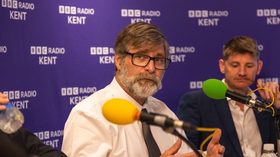 Kent County Council local election candidates debate potholes - BBC News