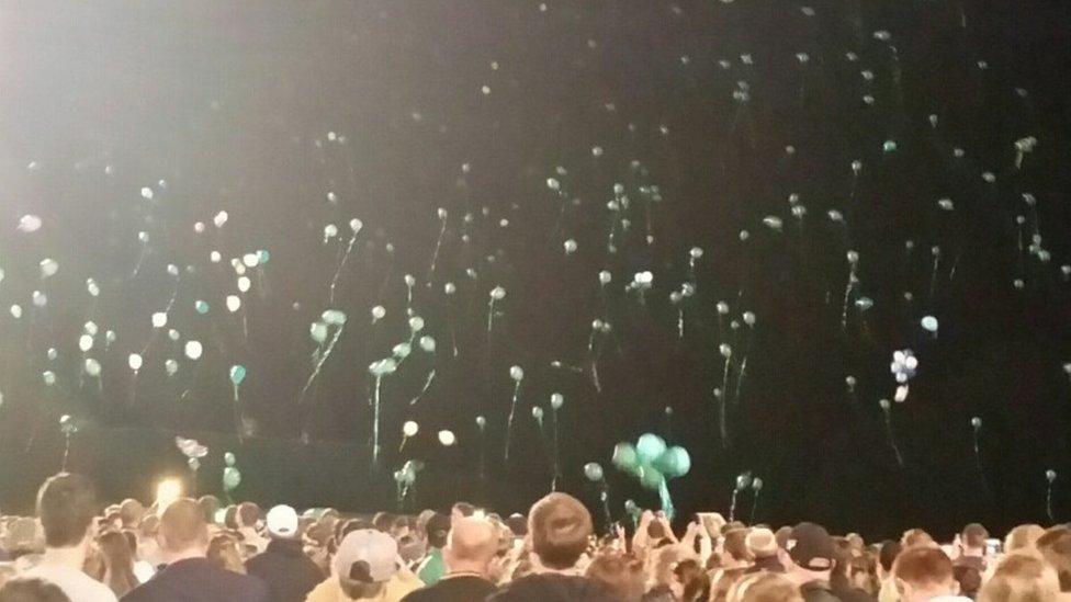 Roseburg: The small town struggling to survive a massacre - BBC News