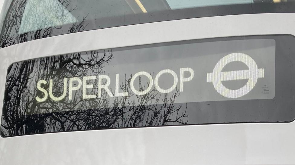 Superloop: TfL proposes new bus route in east London - BBC News