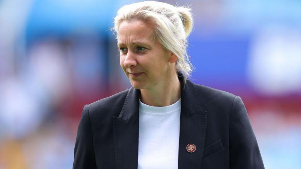 Carla Ward: Ex-Villa boss ready to return to management - BBC Sport