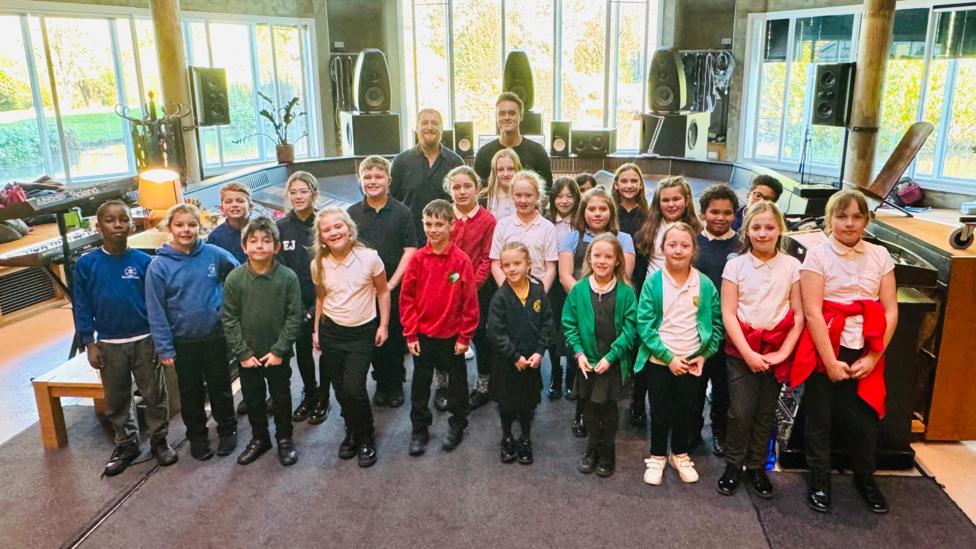Pupils record 'inspiring' song at Peter Gabriel studio near Bath - BBC News
