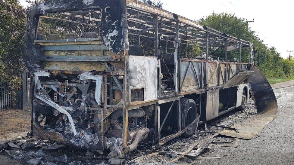A127 Essex school bus fire: Pupils safely evacuated - BBC News