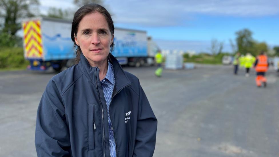 Devon residents urged to boil water after parasite found - BBC News