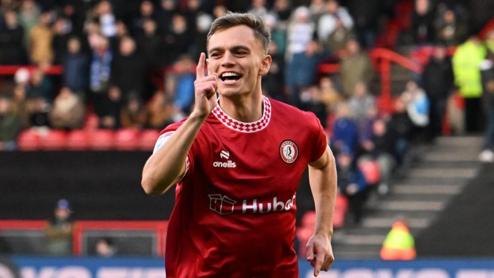 Scott Twine: Bristol City's set-piece king on his free-kick speciality ...