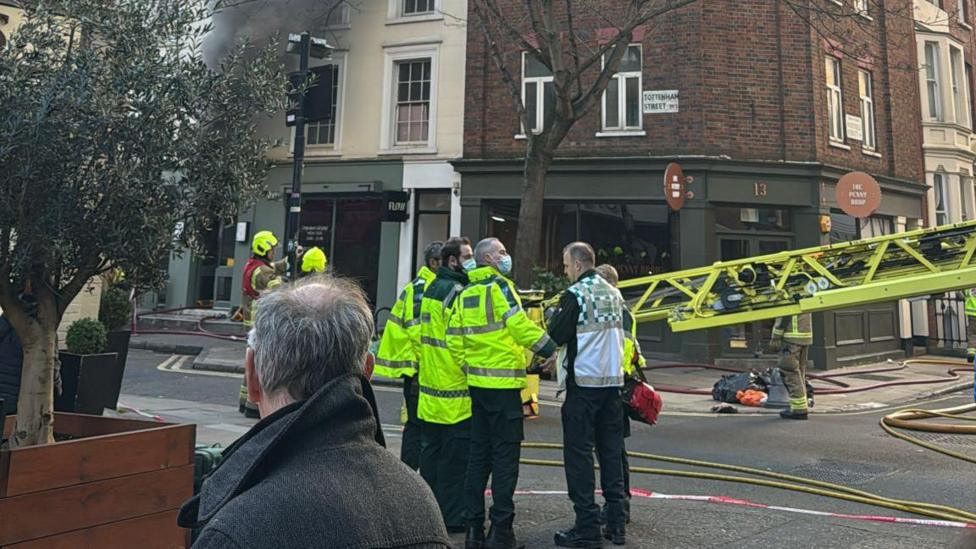 Tottenham Street: Fire crews tackle central London blaze - BBC News