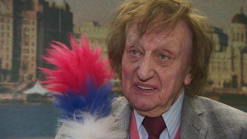 Sir Ken Dodd: Comedy legend dies, aged 90 - BBC News