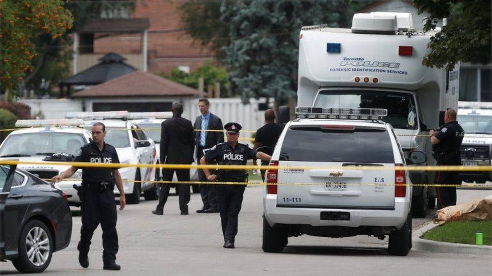 Toronto man charged over crossbow triple murder - BBC News