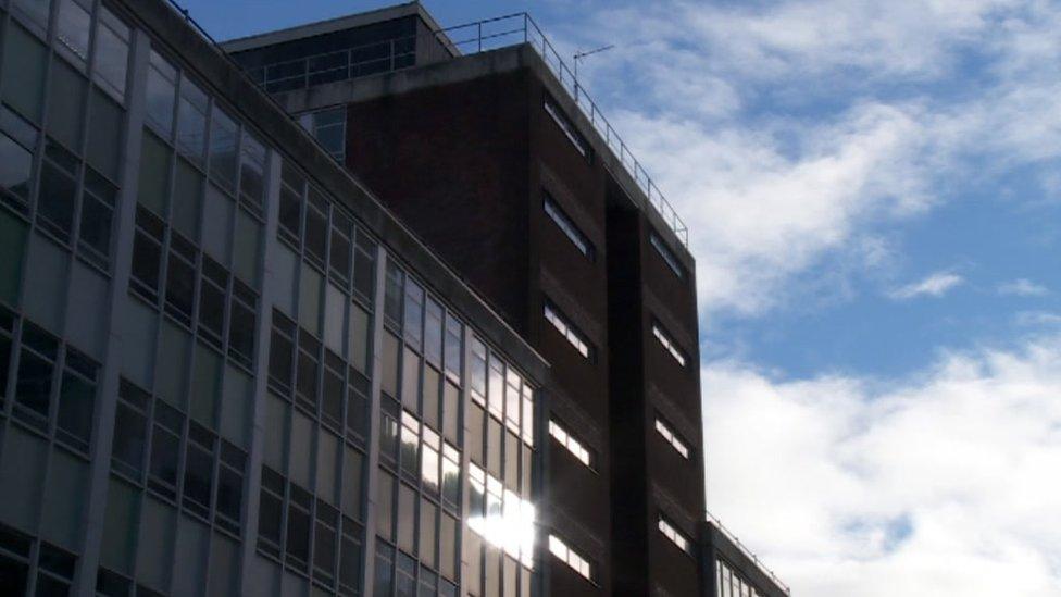 Cardiff 'fraud' college: Failings found by watchdog - BBC News