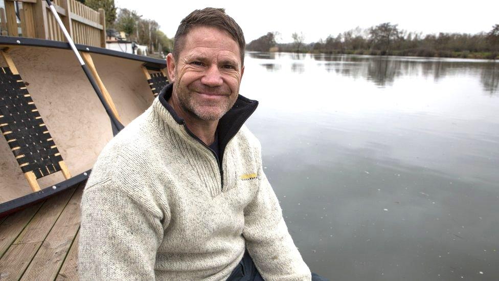 We want YOUR questions for Deadly 60 star Steve Backshall - BBC Newsround