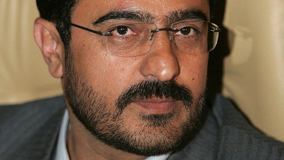 Iran ex-prosecutor sentenced to 135 lashes for corruption - BBC News