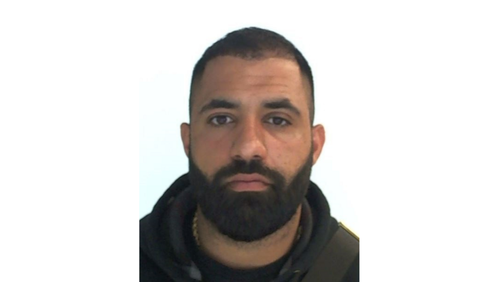 Ismail Abdo: Rumba gang leader arrested in Turkey - BBC News