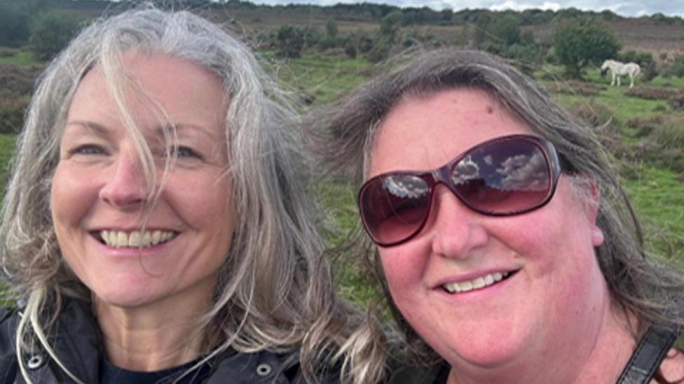 P&O cruise from Southampton cancelled due to refit delay - BBC News