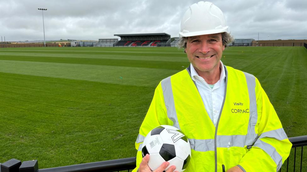 Truro City new football stadium takes shape ahead of season - BBC News