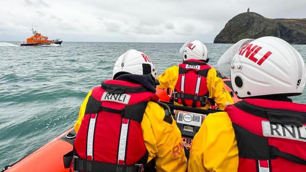 'Busier than ever' year for RNLI in Manx waters with 40 callouts - BBC News