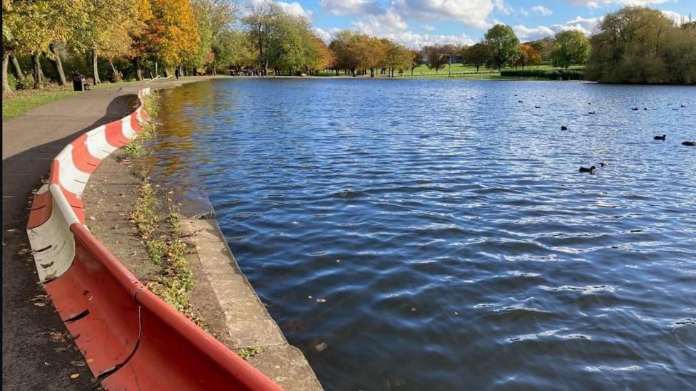 Pontefract Park: Lake repairs set to begin after project approved - BBC ...