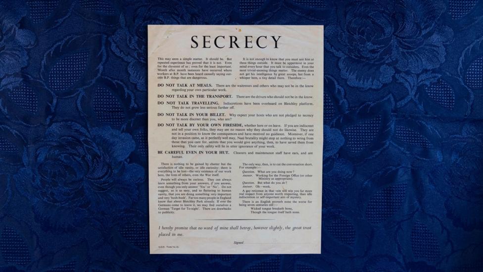 VE Day: 101-year-old WW2 codebreakers reunite for anniversary - BBC News