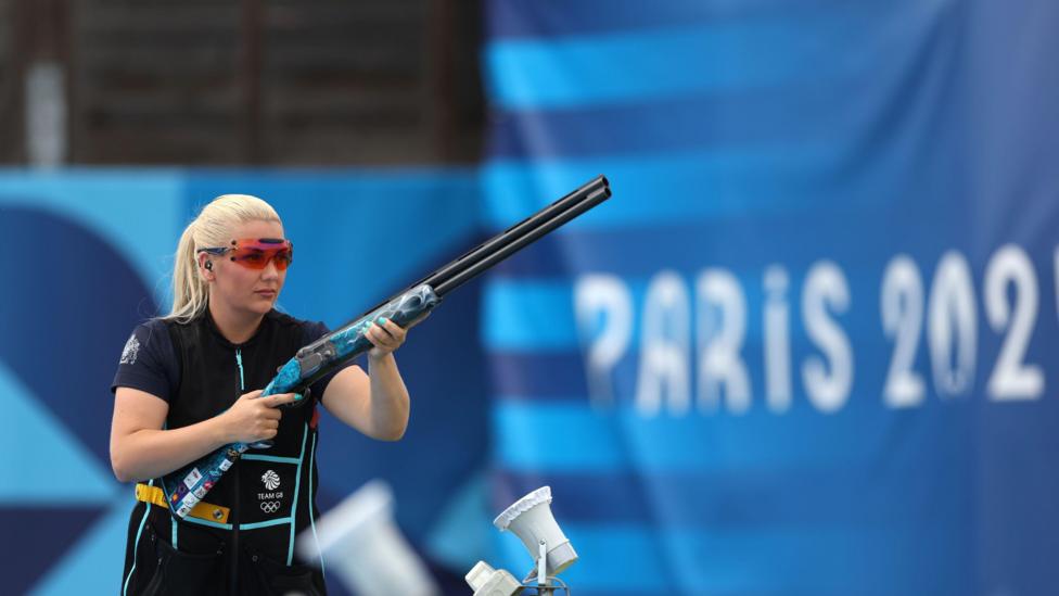 Berkshire skeet shooter's mum says silver is 'icing on cake' - BBC News