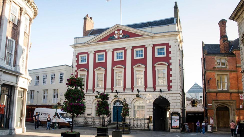 York Mansion House to reopen to public after restoration work - BBC News