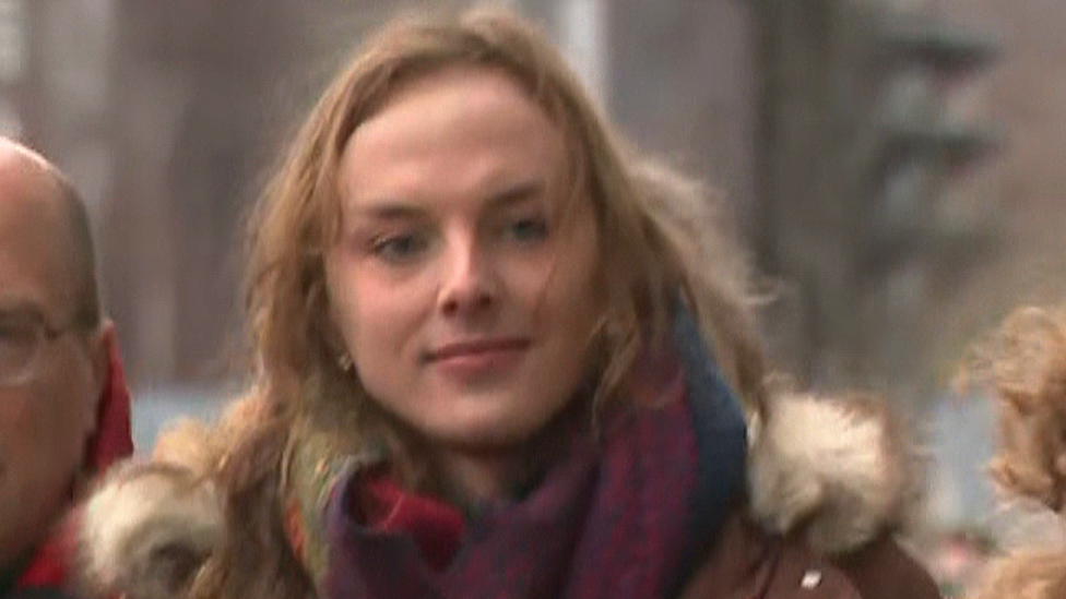 Nurse in transgender doctor row faces disciplinary hearing - BBC News