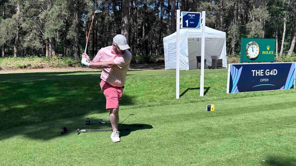 World ranking disabled golfers compete at G4D Open in Woburn - BBC News