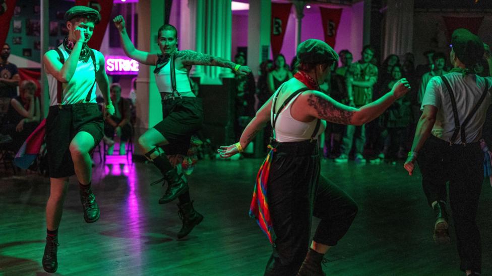 England's Morris dancers drive inclusive revival of tradition - BBC News