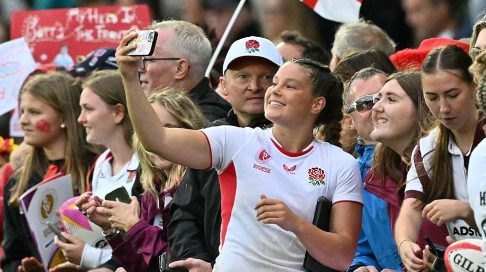 Women's Rugby World Cup: England v Australia - Alex Matthews captain ...